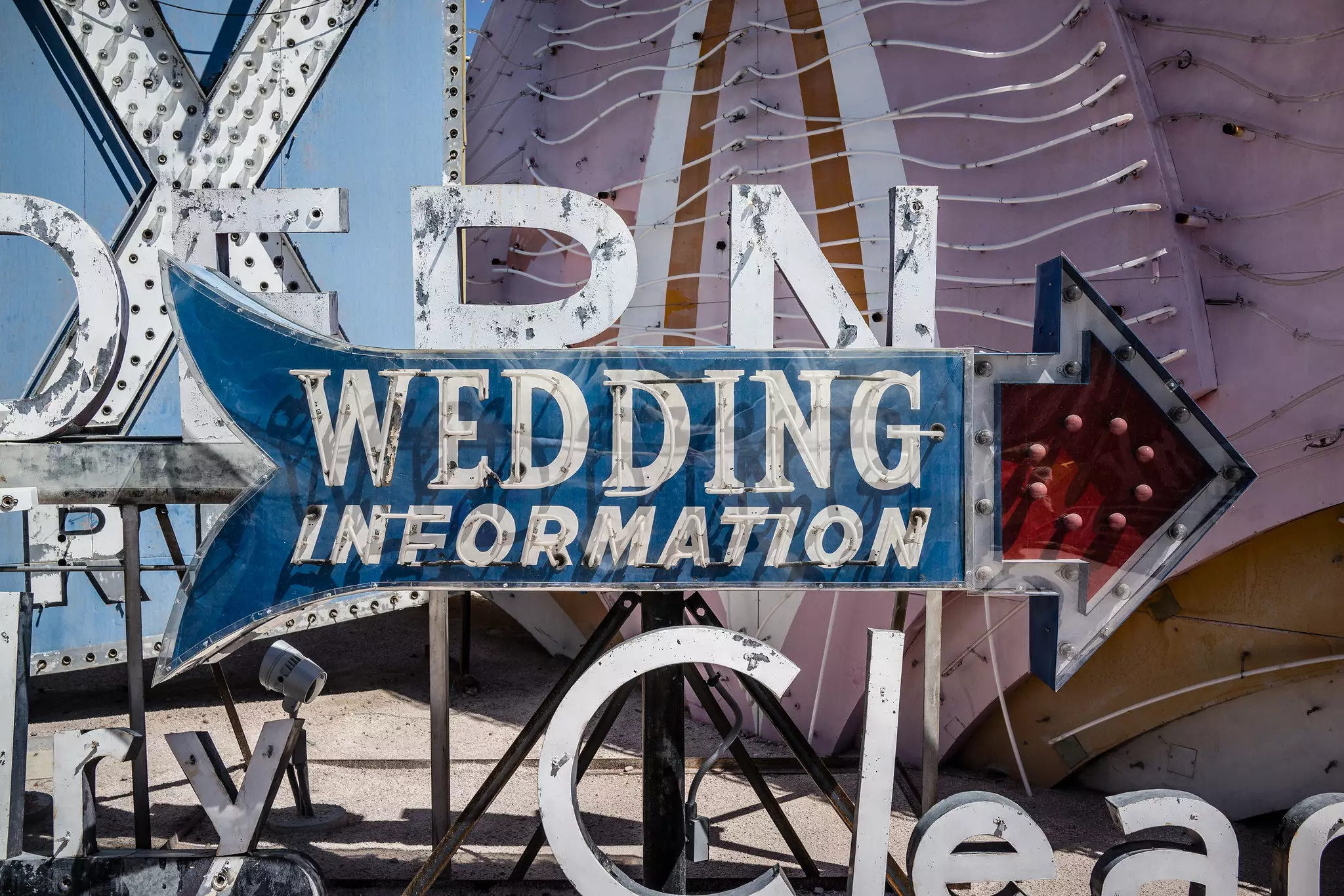 ADHD attiecību stāsts par gandrīz kāzām Vegasā