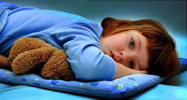 Copilul meu nu va dormi: soluții la culcare pentru copiii cu ADHD 16176_1