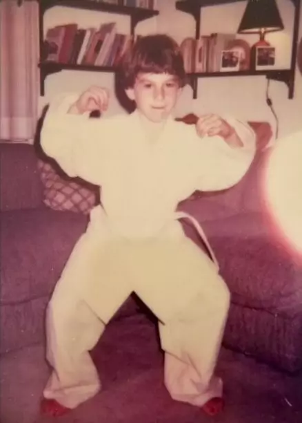 تقریباً 8 سال کی عمر میں، جیف نے کراٹے اور دیگر مارشل آرٹس سے اپنی محبت کا آغاز کیا۔ اس نے اسے سنجیدگی سے لیا، اور سخت محنت کی۔