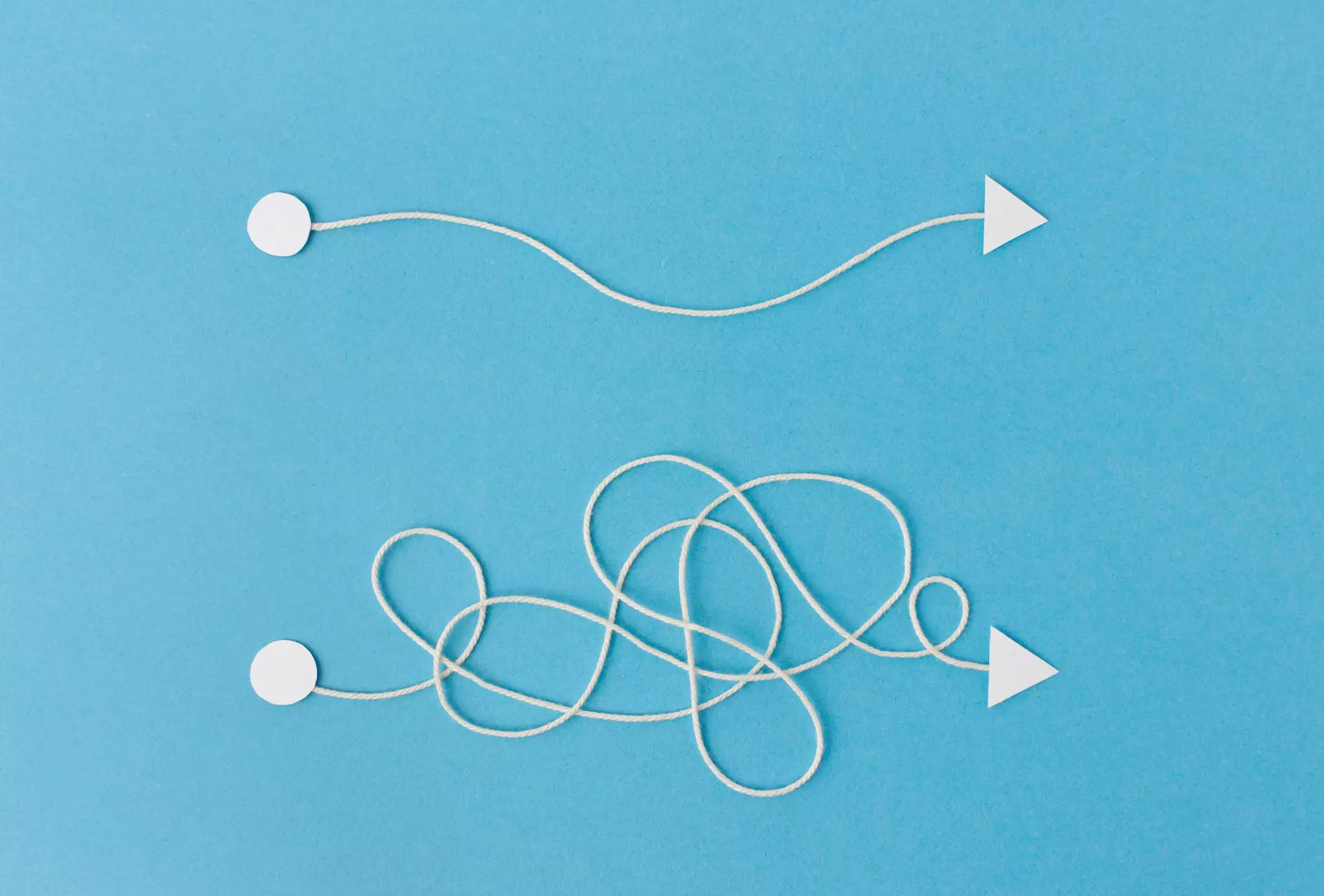 Simplifier le concept de vie - moins de corde incurvée par rapport à la corde enchevêtrée