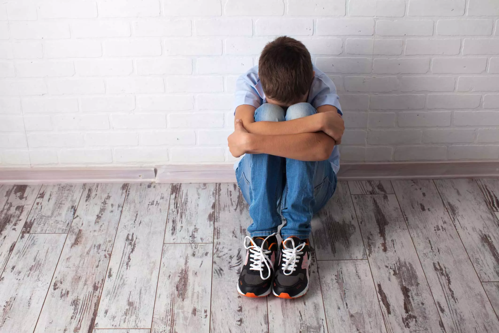 Ajari anak Anda untuk mengatasi stigma dan rasa malu ADHD.