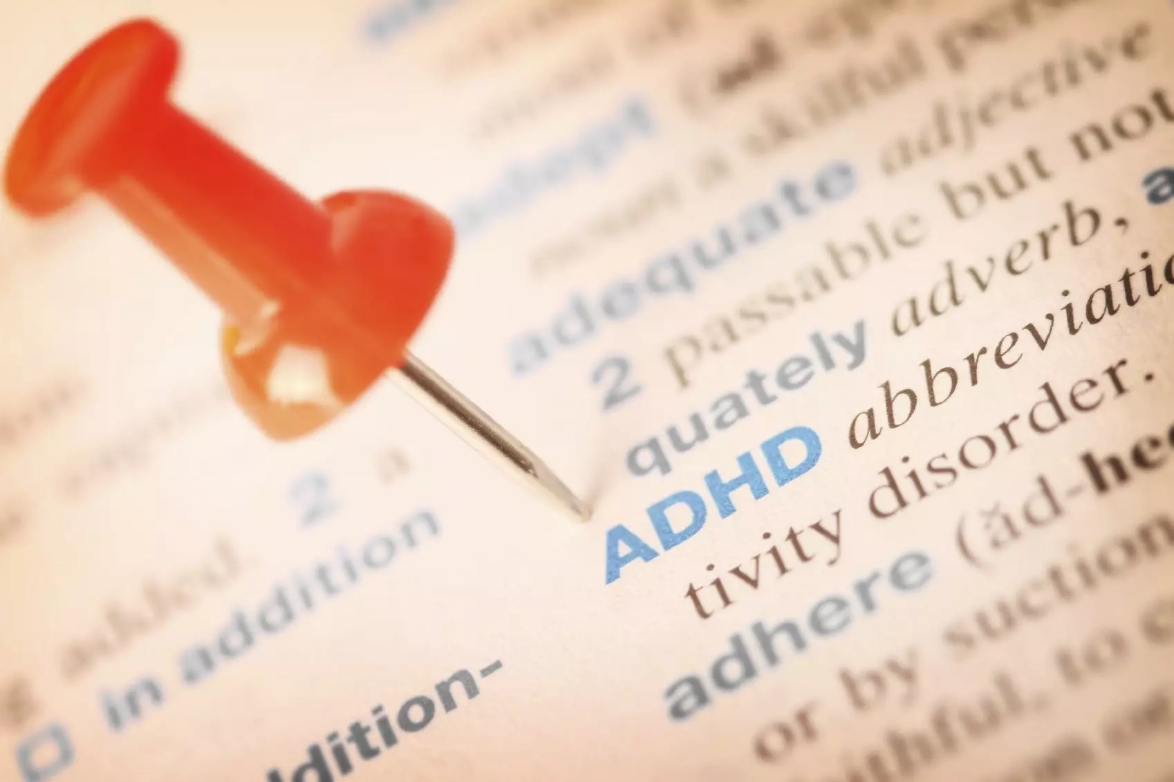 ഡോ. ആമേന്റെ ചില രോഗശാന്തി വിദ്യകൾ ഉൾക്കൊള്ളുന്ന ഒരു പുസ്തകത്തിൽ ADHD എന്ന വാക്ക് പിൻ ചെയ്യുക